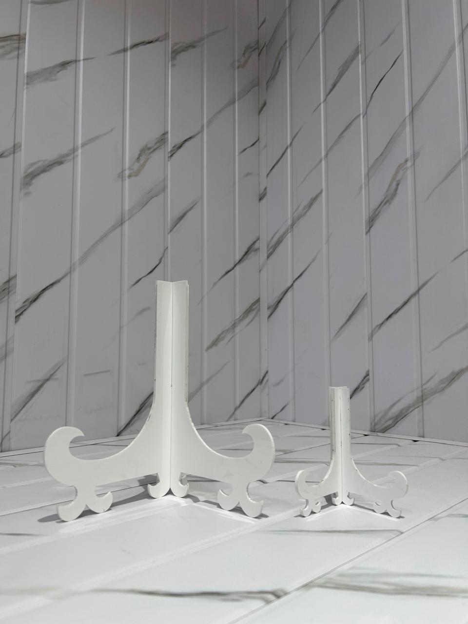 White Acrylic Stand | The Krafty Kart Resin Store